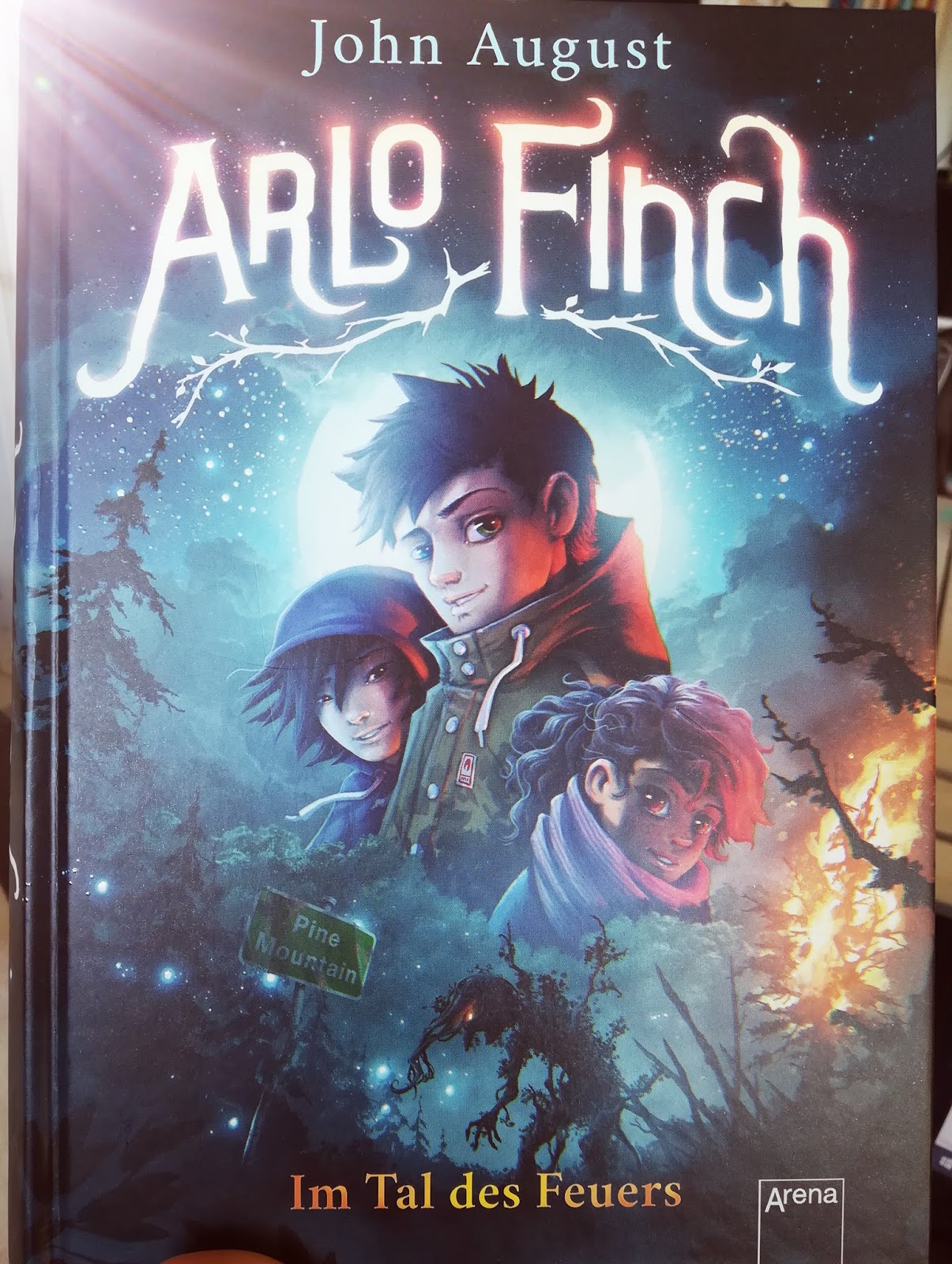 nichtohnebuch: Arlo Finch Band 1: Im Tal des Feuers