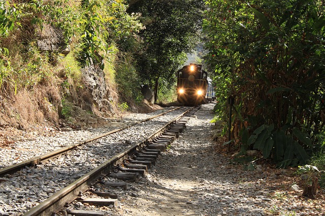 MC Home Depot Pampanga: New train system from Manila to Malolos breaks ...