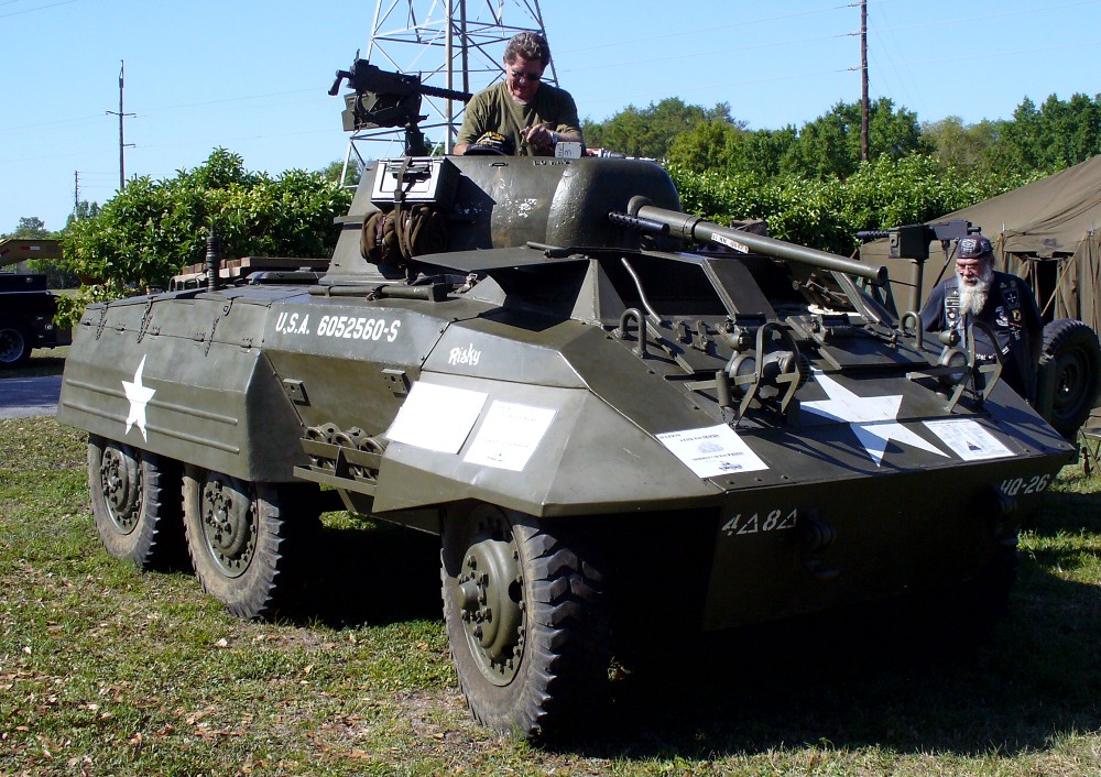 A League of Ordinary Gamers: Road to Victory: M8 Greyhound