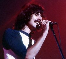 Mickey Thomas ~ efemeridesdelamusica-San-Francisco-Chronicle