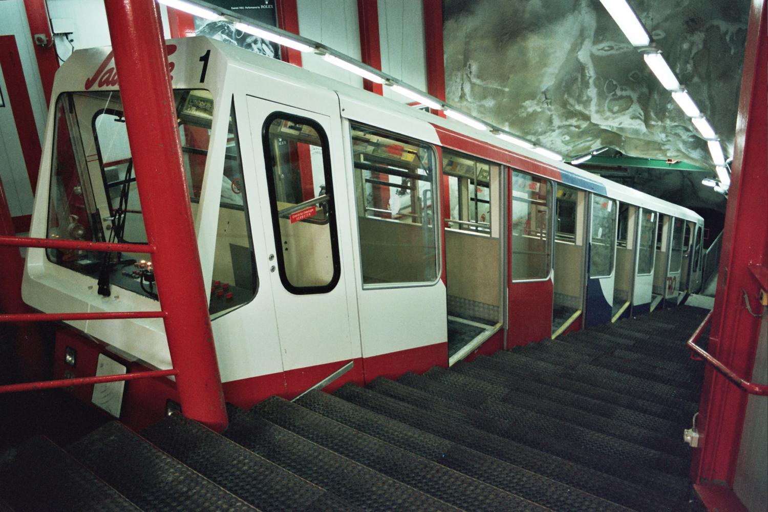 Rails sense fronteres: Saas-Fee, Metro Alpin.