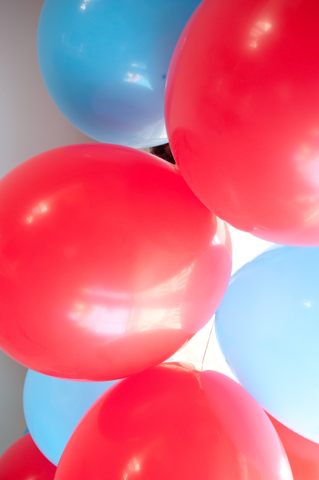 The Scribble Pad: Balloon Garland Tutorial