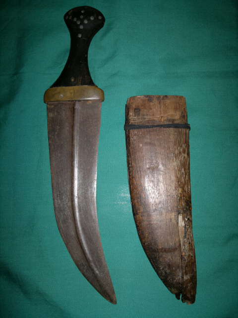 Badai Mencak Kelambit Biru: Senjata Antik bernama Jambiah atau Kerambit ...