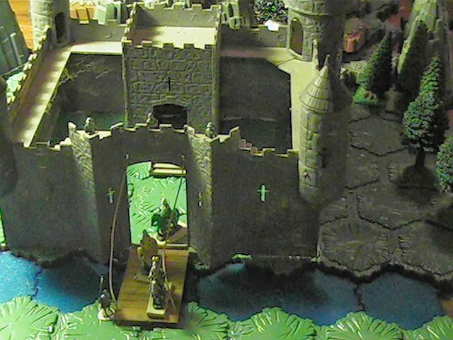 Wargame Hermit: Solo Wargaming: Fun with Airfix Castle and Peter Laing ...