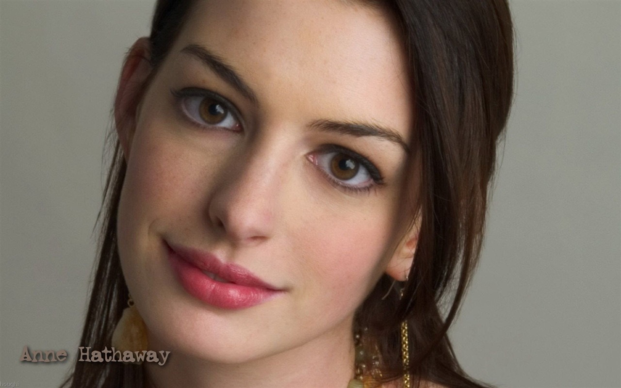 Anne Hathaway Wallpapers | Highlight Wallpapers