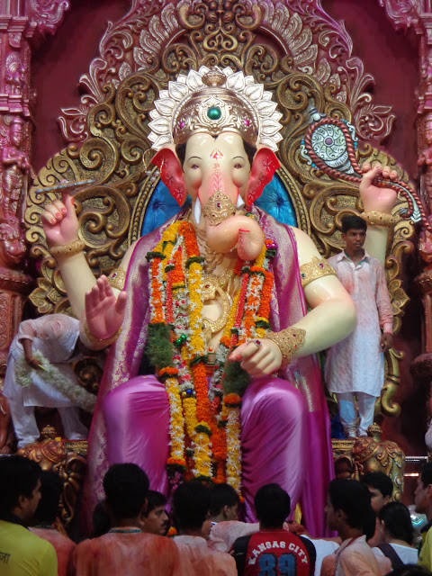 Travel to God: GANESHOTSAV : Lalbaug cha Raja & Mumbai cha Raja