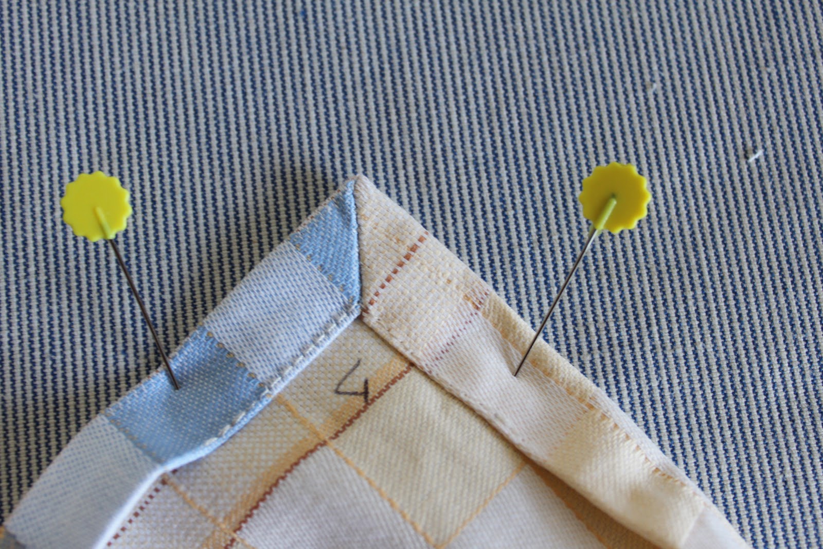 Scuola di cucito: Come cucire una tovaglia con i tovaglioli