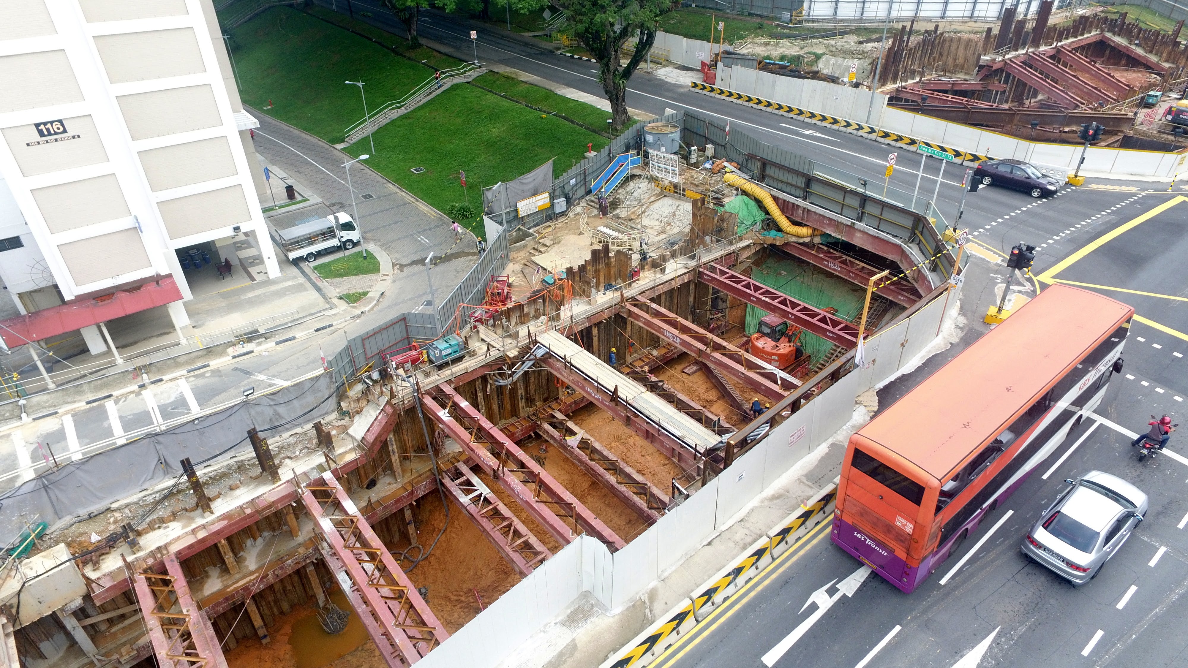 Thomson Line Construction: Mayflower Excavation (III)