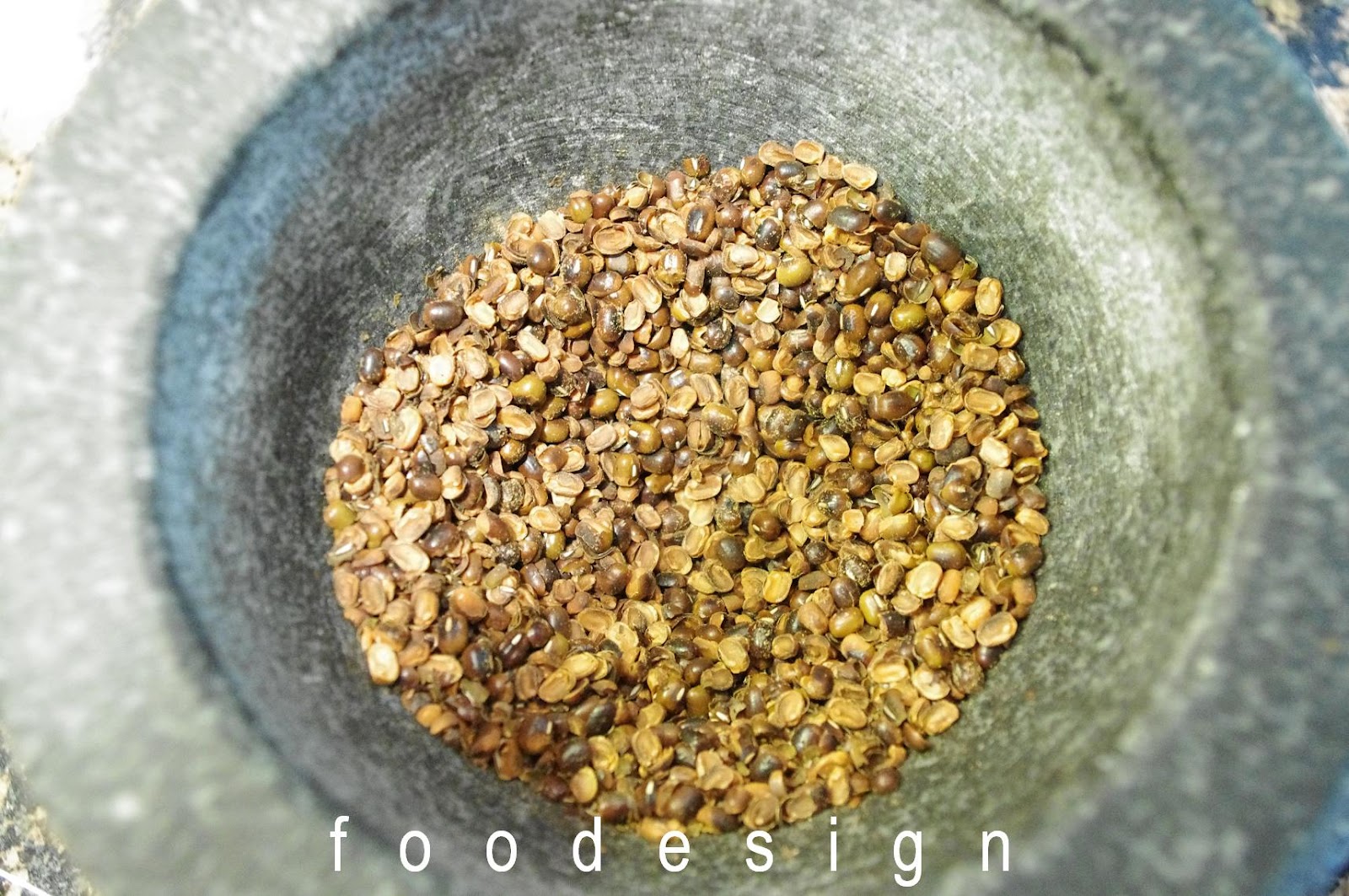 foodesign: patanim (toasted mung bean porridge)