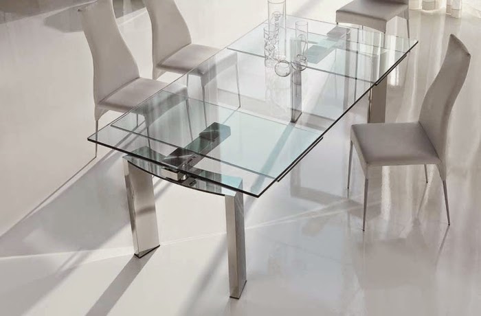 10 Extendable dining tables of glass, wood and plastic