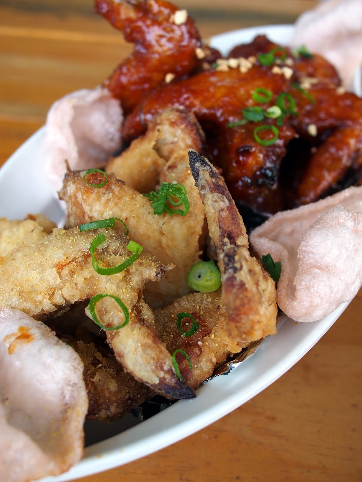 brisvEGustation: Fried chicken wing buffet at Seoul Bistro