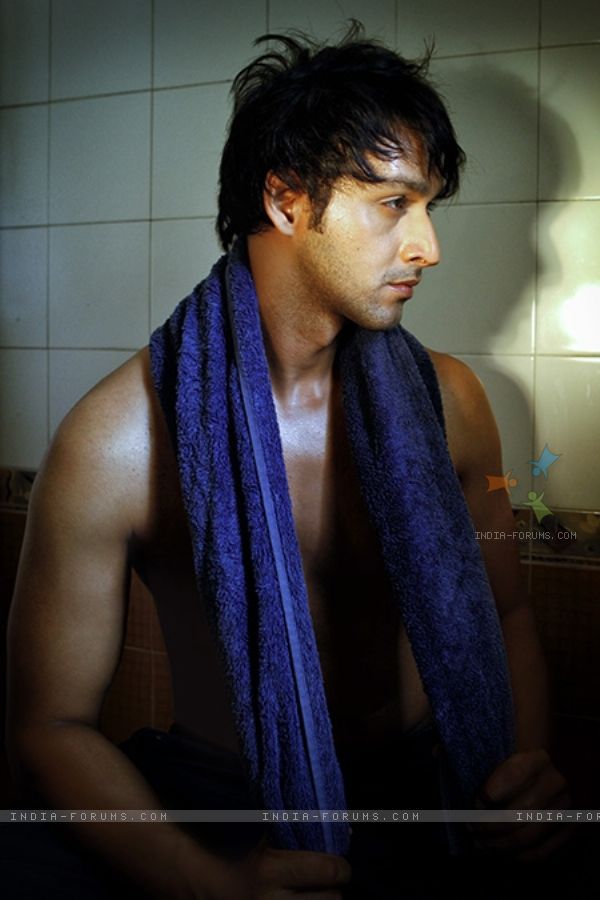 Dare to bare : Hot Indian TV Actors : Saurabh Raj Jain