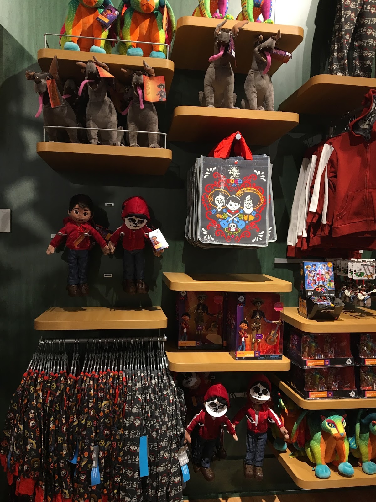 Dan the Pixar Fan: Events: The Disney Store Coco Merchandise Release—IN ...