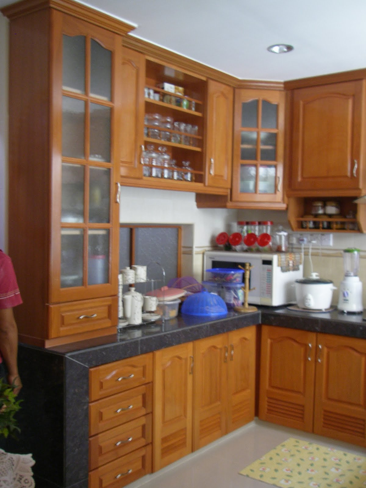 SIELLZA furniture: Kabinet Kayu Nyatoh