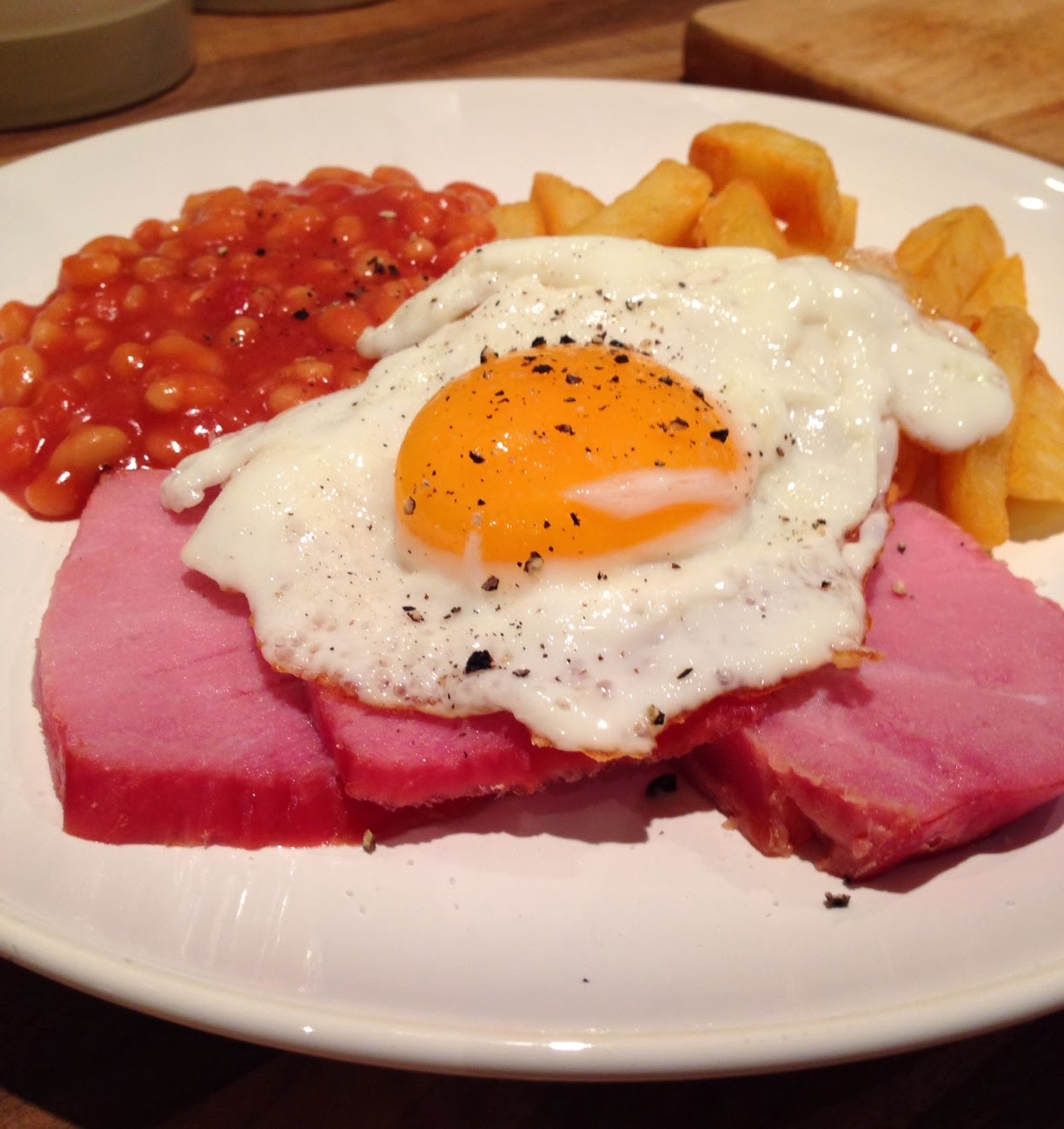 Student Dinners: Gammon Ham, Egg & Chips!