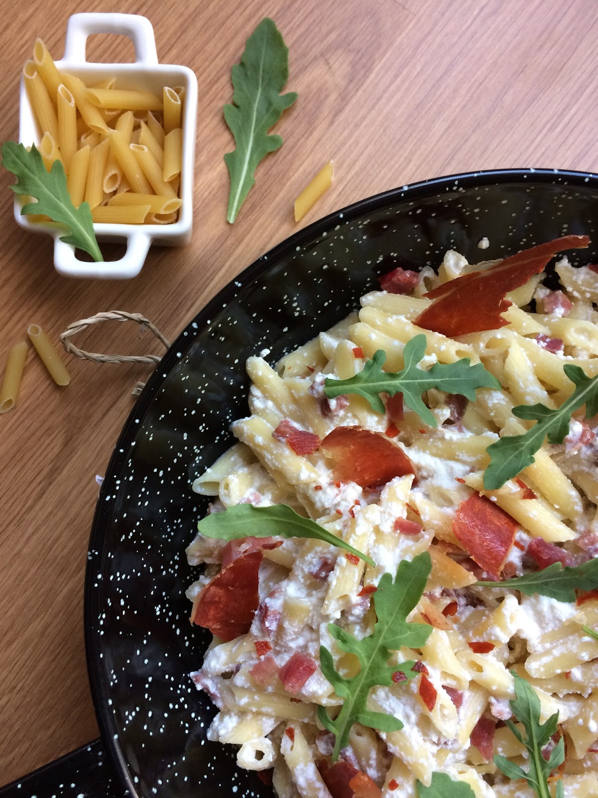 Macarrones con ricotta y jamón