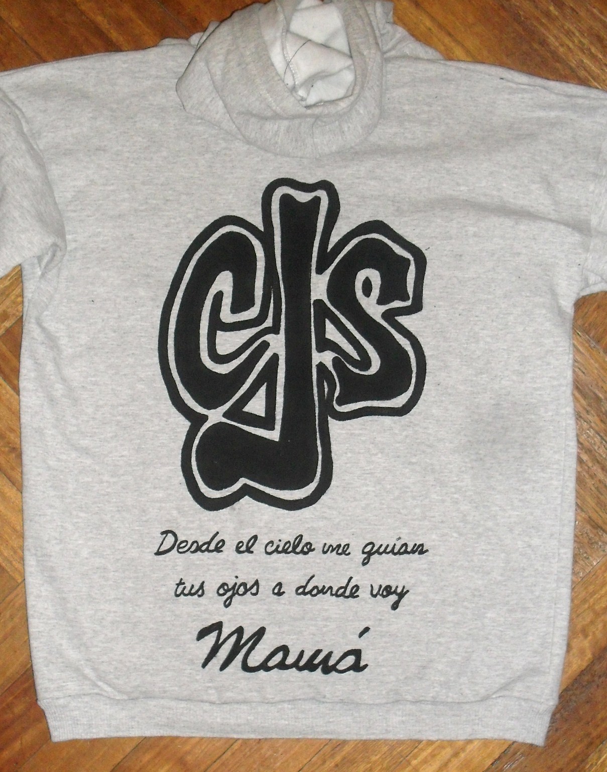 Luli Morucci: Campera de Callejeros Luli Morucci: Campera de Callejeros