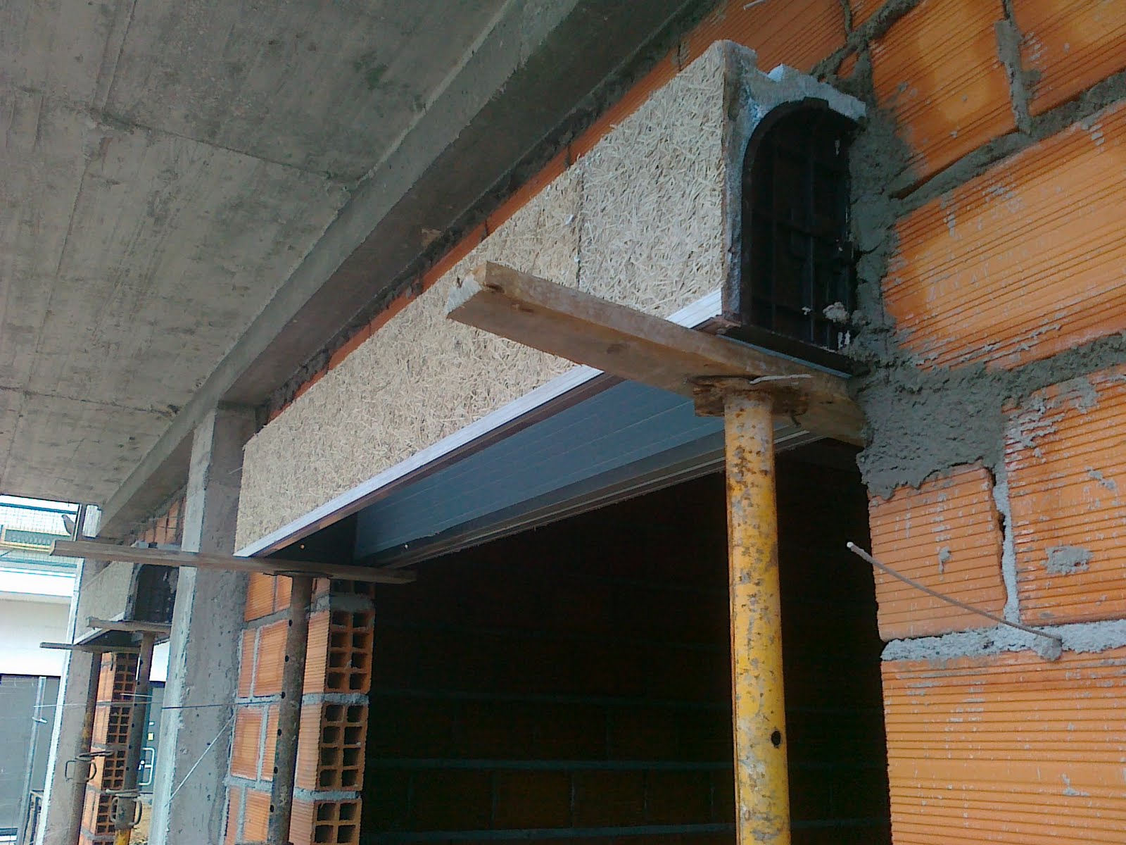 URBIGEST- empreendimentos Ind. e Urbanísticos, Lda: Caixas de estore ...