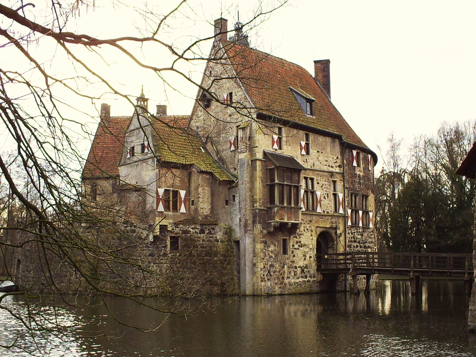 SmartTrips: Moated Castles