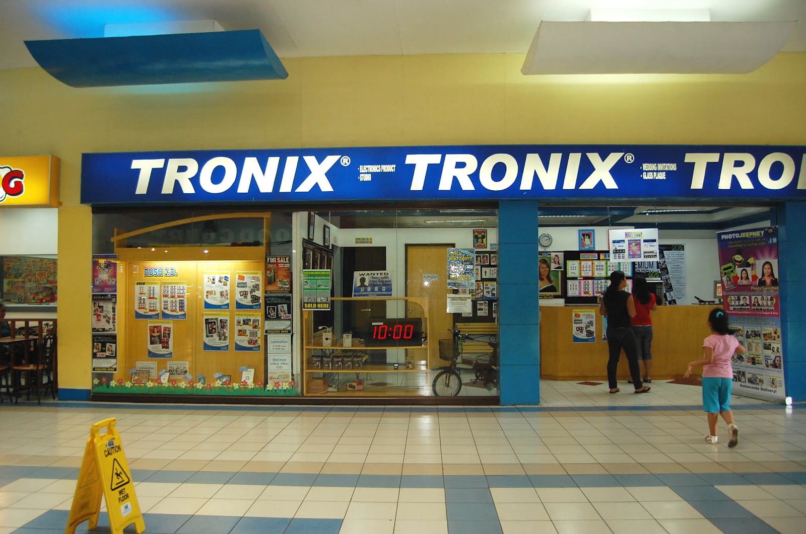 PhotoJeepney: Photojeepney Banners in Tronix Imaging Centers