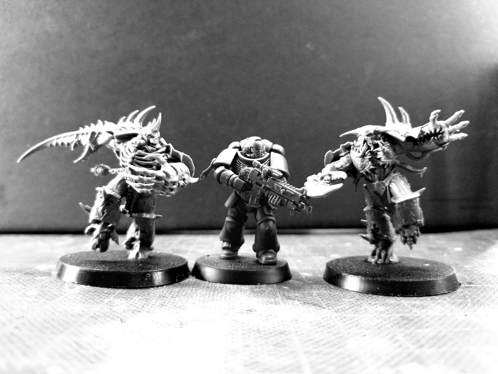 Super Massive Beast: Shadowspear -- Size comparisons -- Chaos Troops