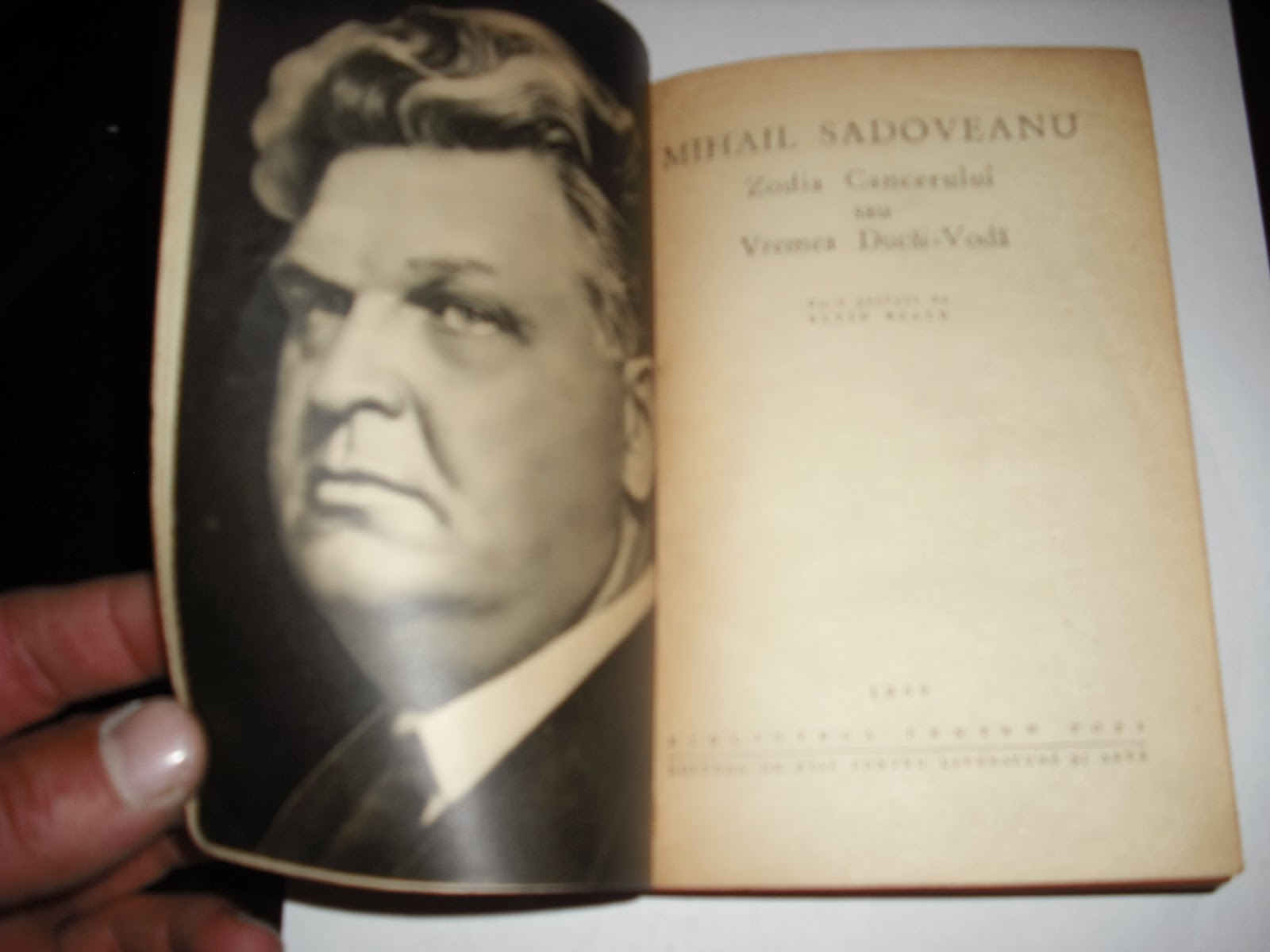 Mihail Sadoveanu scurta biografie