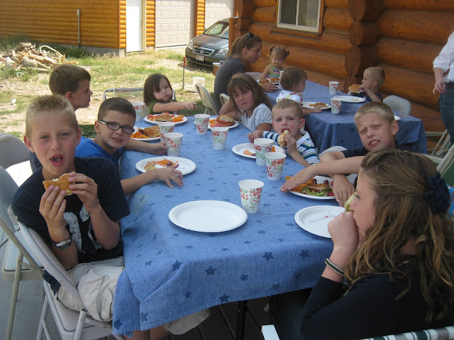 The Life of Bon: One Big Happy Mormon Family