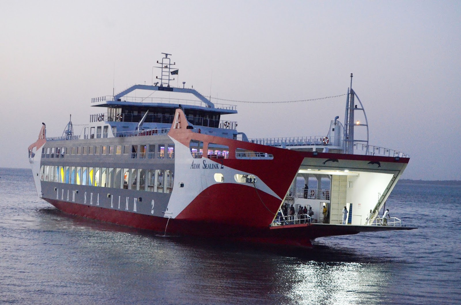 ZANZIBAR NI KWETU: Kampuni ya Azam Marine Mkongozi wa Usafiri wa ...