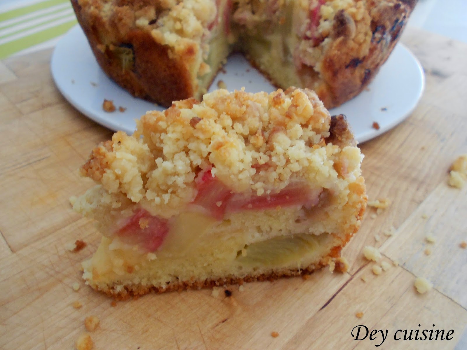 Dey cuisine: Gâteau streusel à la rhubarbe