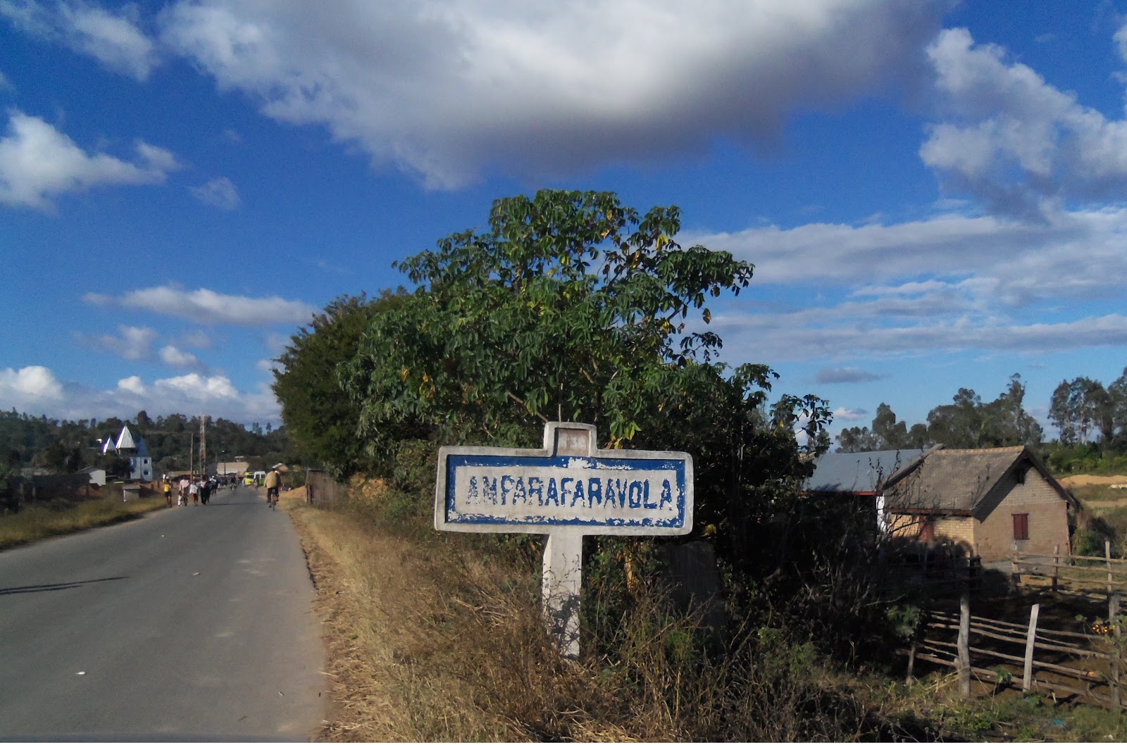 LAC ALAOTRA MADAGASCAR: Ampitandrefana