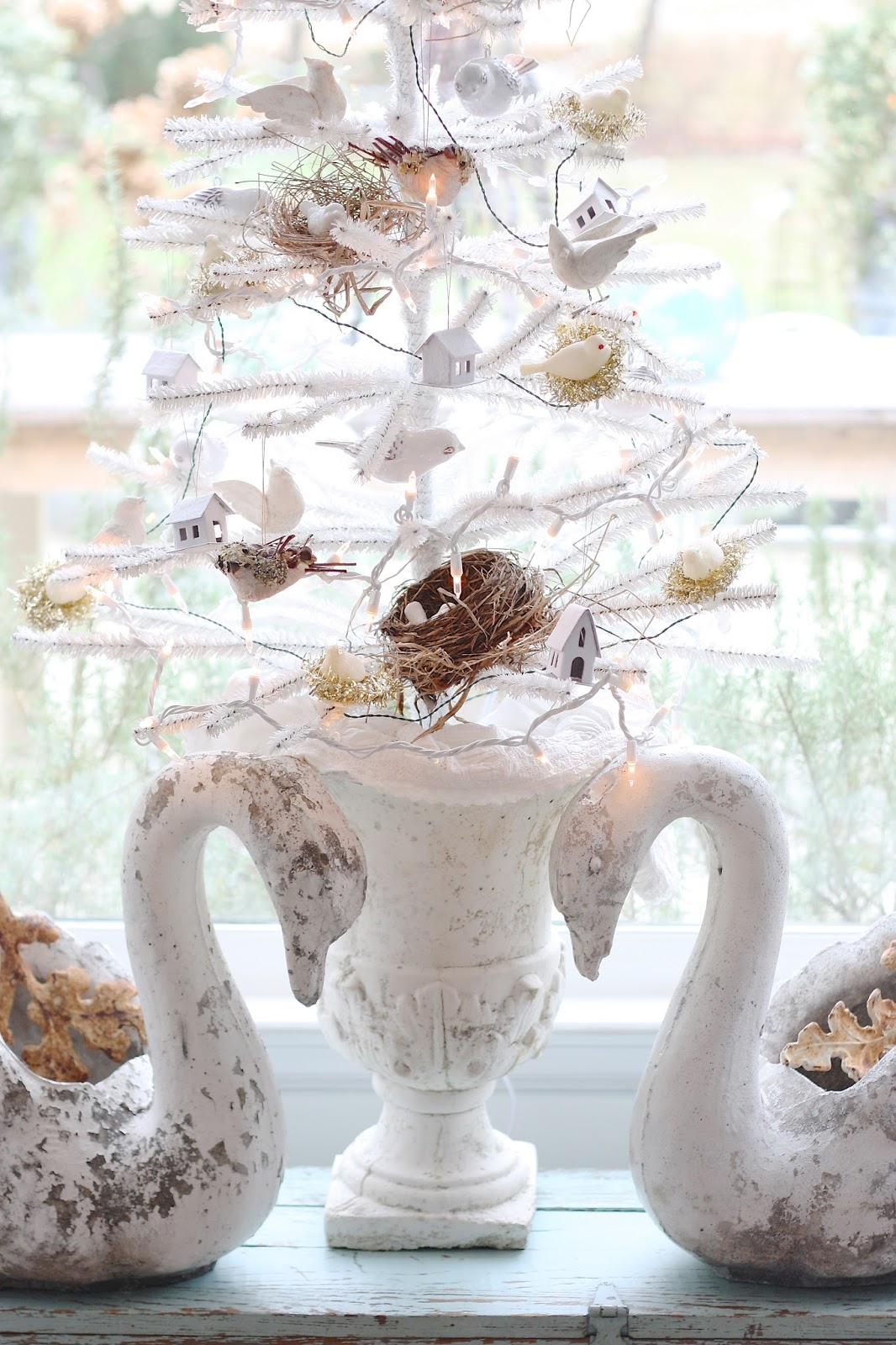 erin's art and gardens: lil white birdie tree