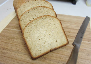 Domestic Diva (in training): Mennonite Oatmeal Whole Wheat Bread