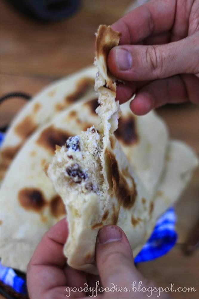 GoodyFoodies: Recipe: Peshwari Naan (Indian)