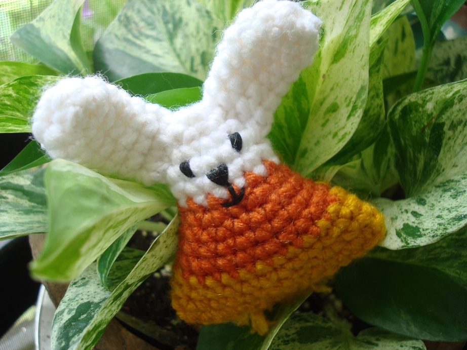NyanPon.com: Mini Candy Corn Bunny