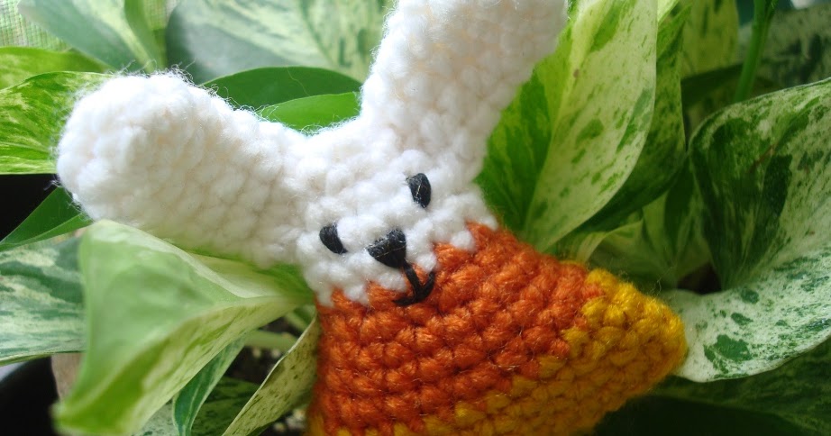 NyanPon.com: Mini Candy Corn Bunny