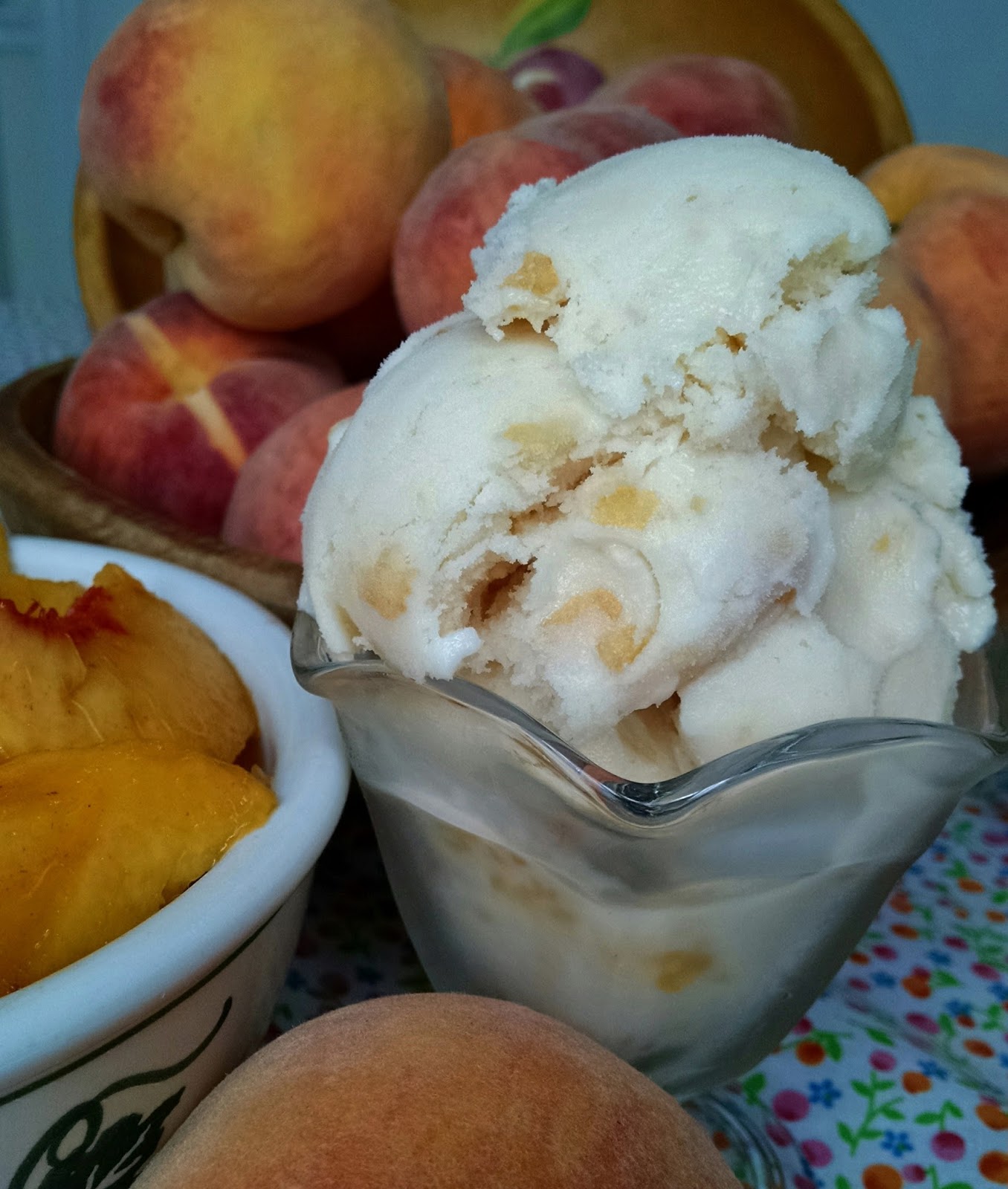 Homemade Fresh Chunky Peach Ice Cream