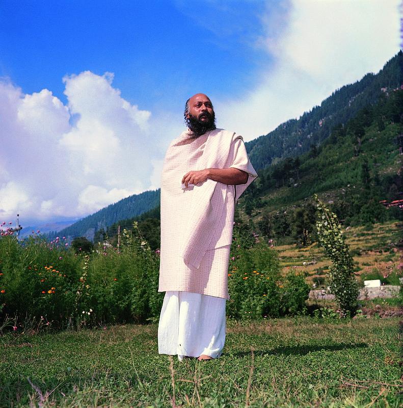 Osho Photographs - Osho's Rare Photographs Part-3 | The Rajneesh Way