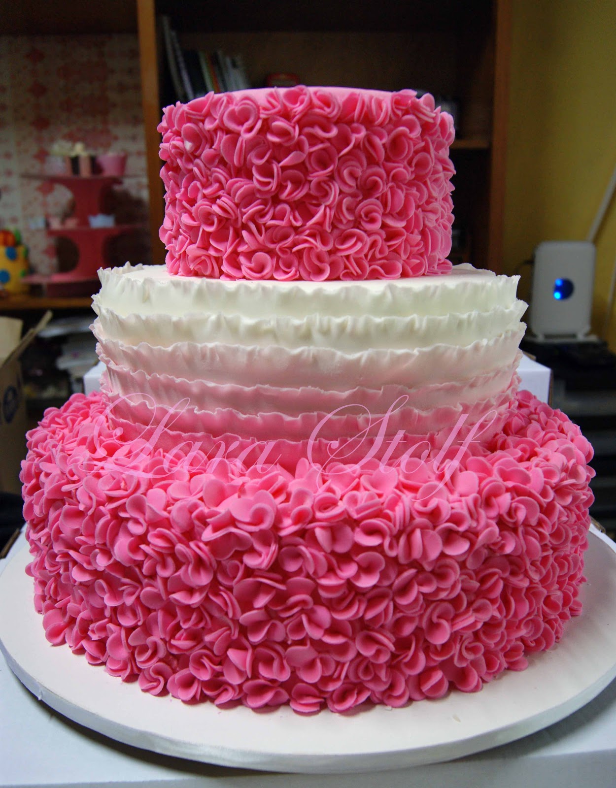 Lara Stolf Arte em Açucar: Bolo Babados