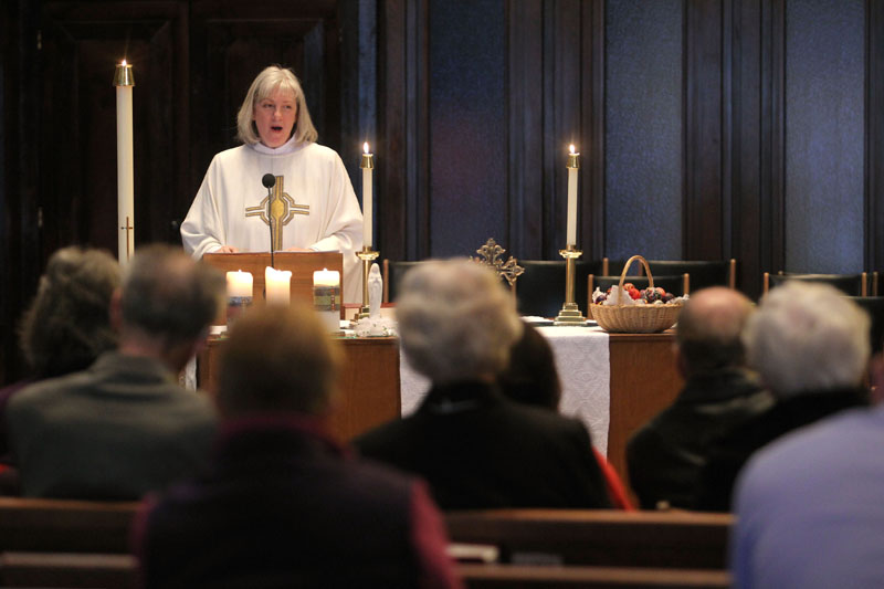 Leah Hennel Photography: Female Priest