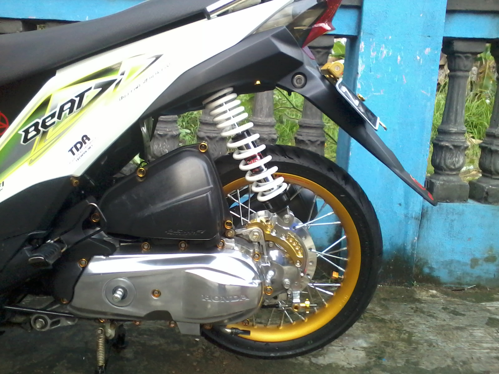 Automotive 75: Modifikasi Simpel Motor Beat PGM FI