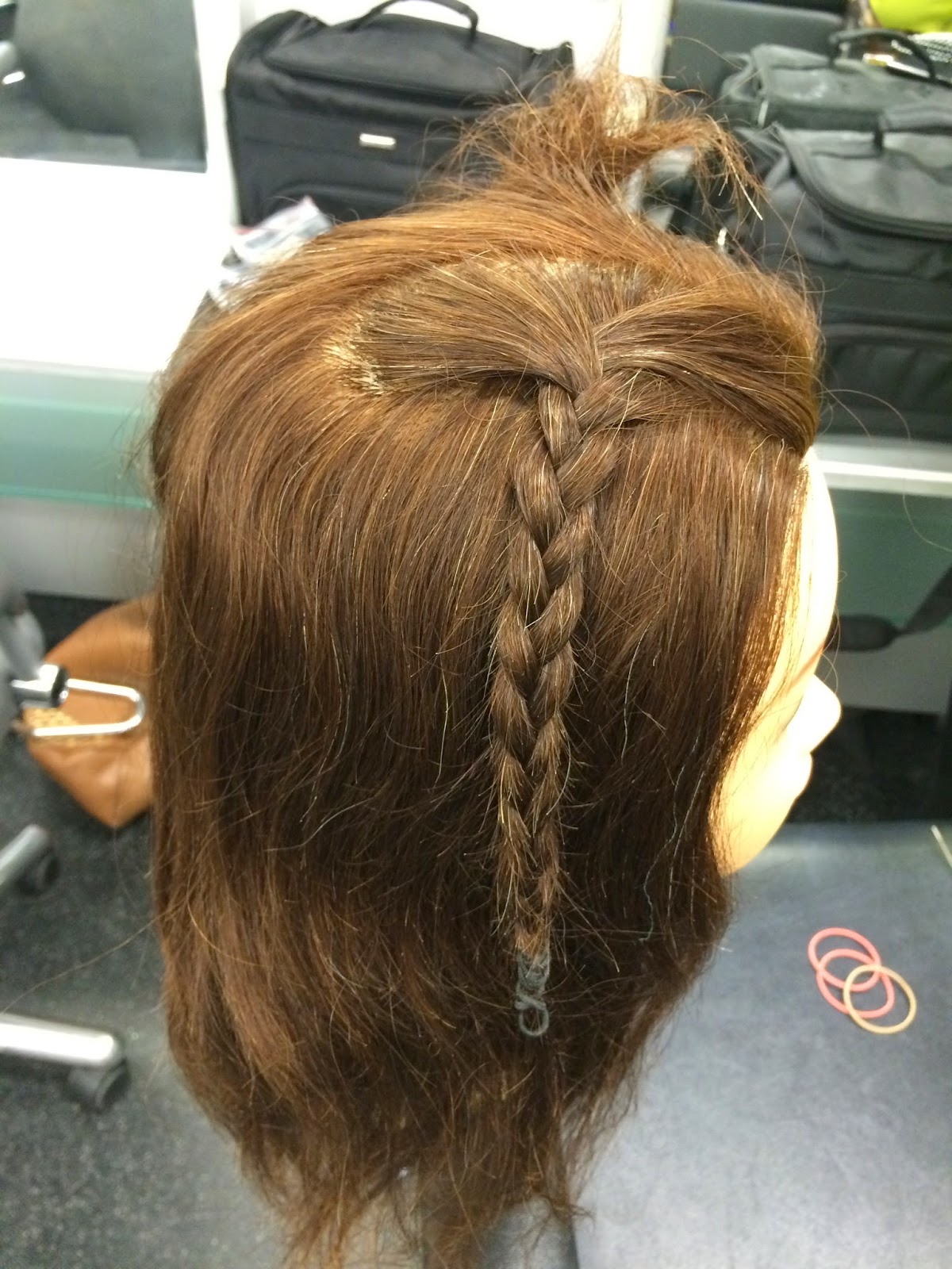 Red Heads And Royalty: How to create 3 different plaits