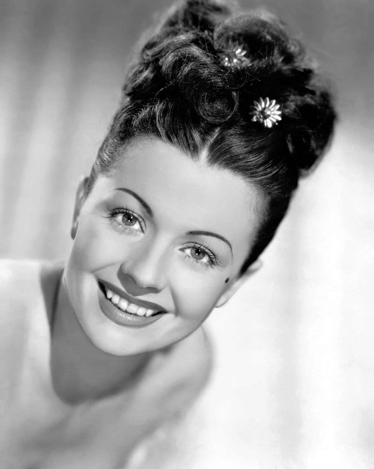 Slice of Cheesecake: Margaret Lockwood, pictorial