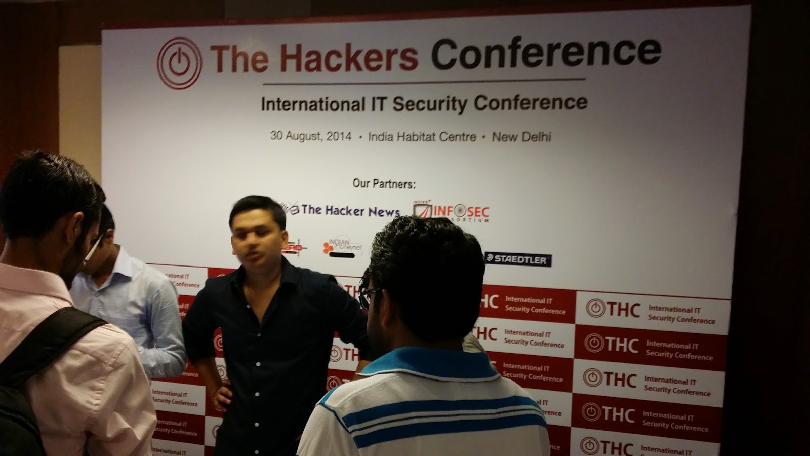 Security G33k: The Hackers Conference - Where Professionals and Hackers ...