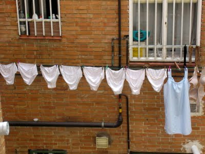 EL SEXAGENARIO: ROPA TENDIDA