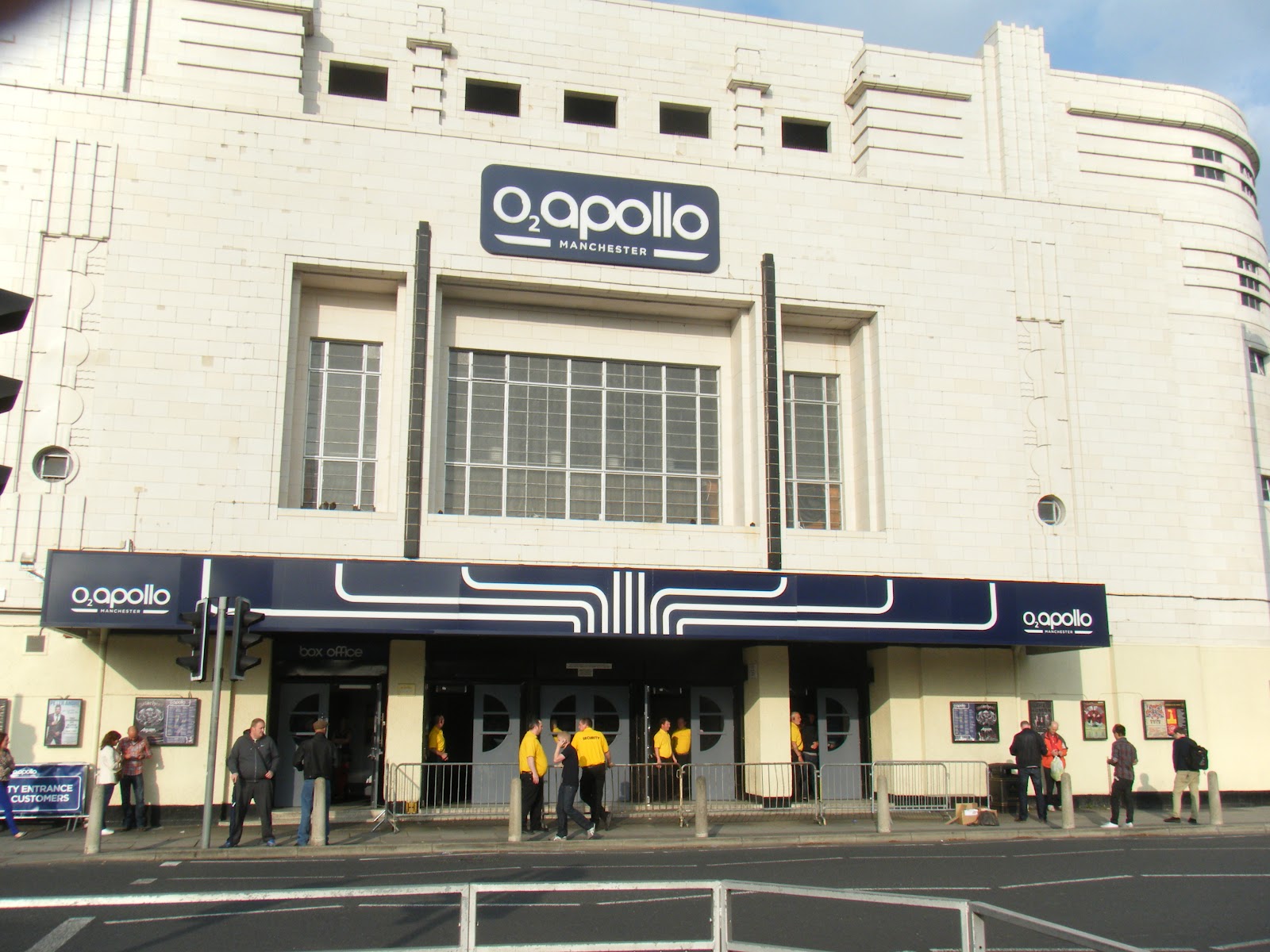 The Physical Product: The Charlatans @ Manchester Apollo