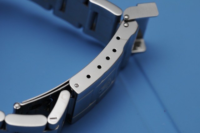 HOROLOGY CRAZY: Rolex Explorer II review ... well sort off.....