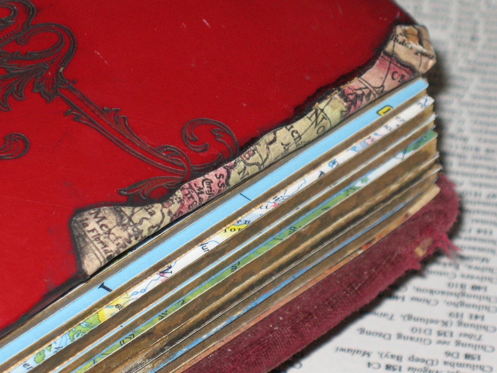 Artsy Fartsy: Repurposed Antique Photo Album