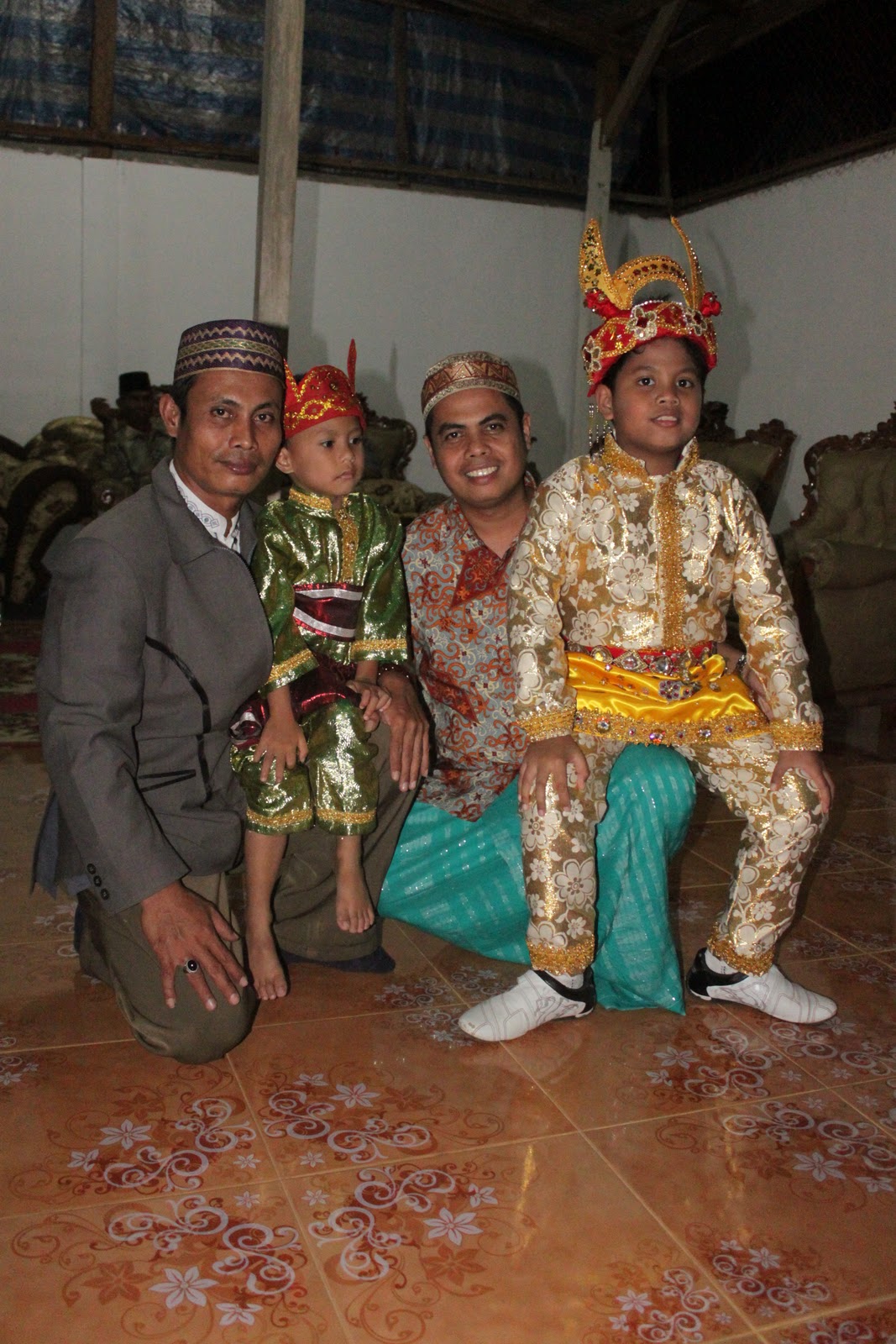 Muhammad gaelby Salahuddin: Khitanan Adat Bima