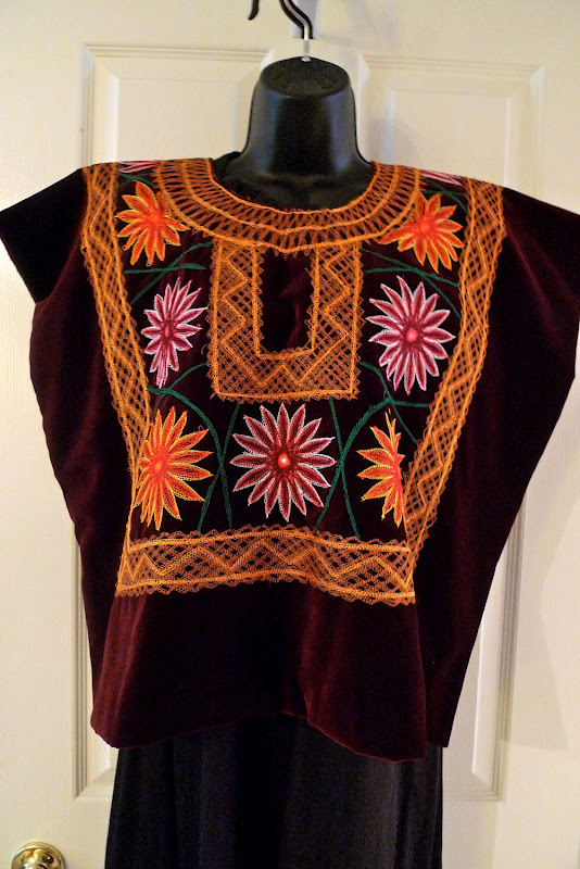 shine brite zamorano: huipils.