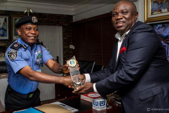 Photos: Gov. Ambode meets with Lagos State Police Command personnel